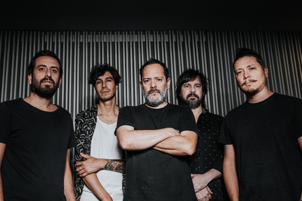 Banda Jirafa Ardiendo estrena nuevo single masterizado en los estudios ...